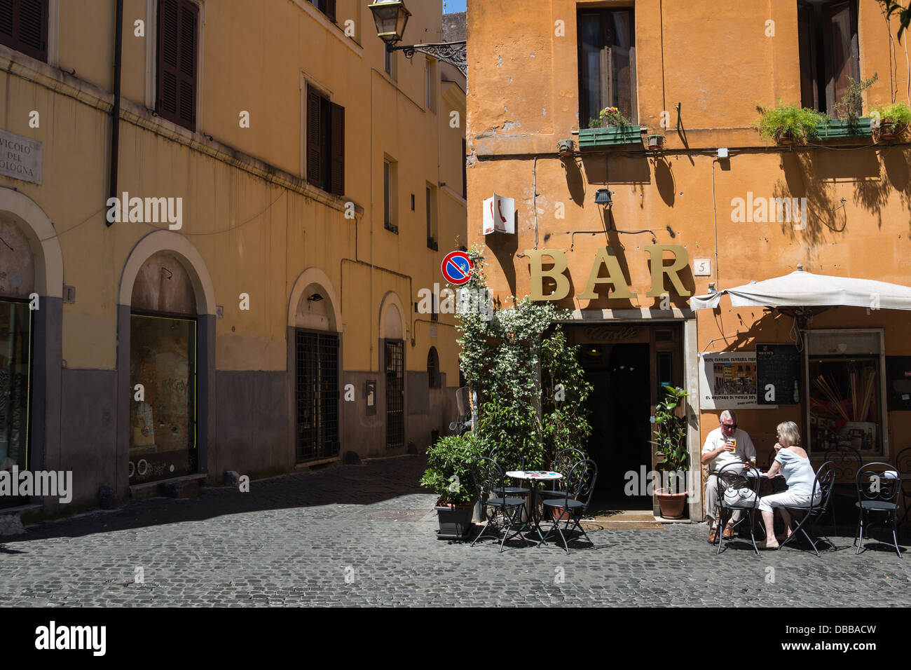 Coffee bar rome hi-res stock photography and images - Alamy