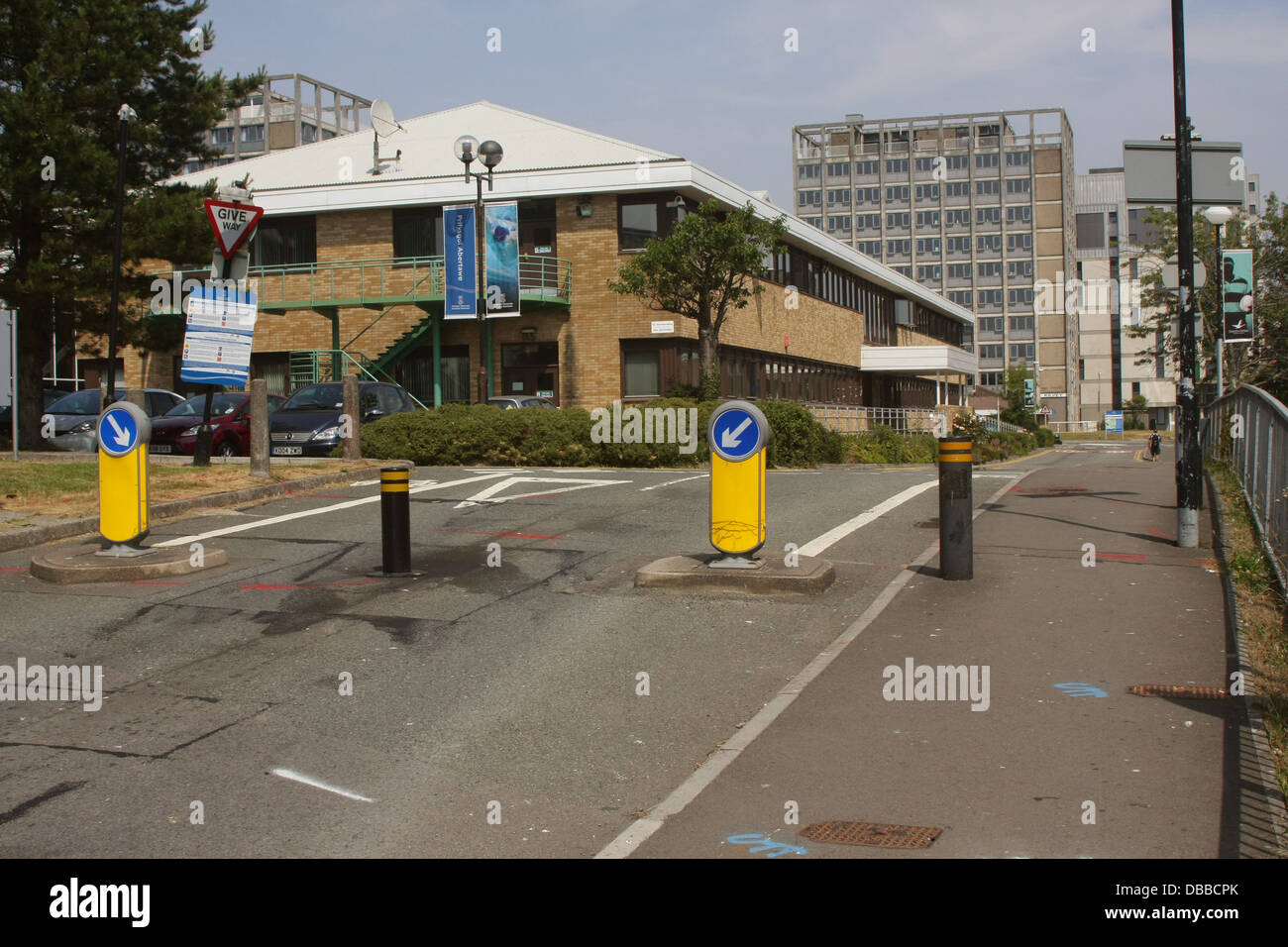 Hospital traffic sign hi-res stock photography and images - Alamy