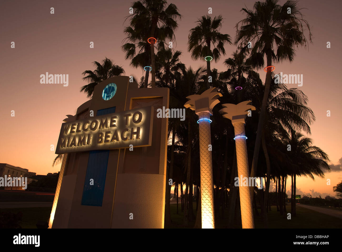 WELCOME TO MIAMI BEACH SIGN MIAMI BEACH FLORIDA USA Stock Photo - Alamy