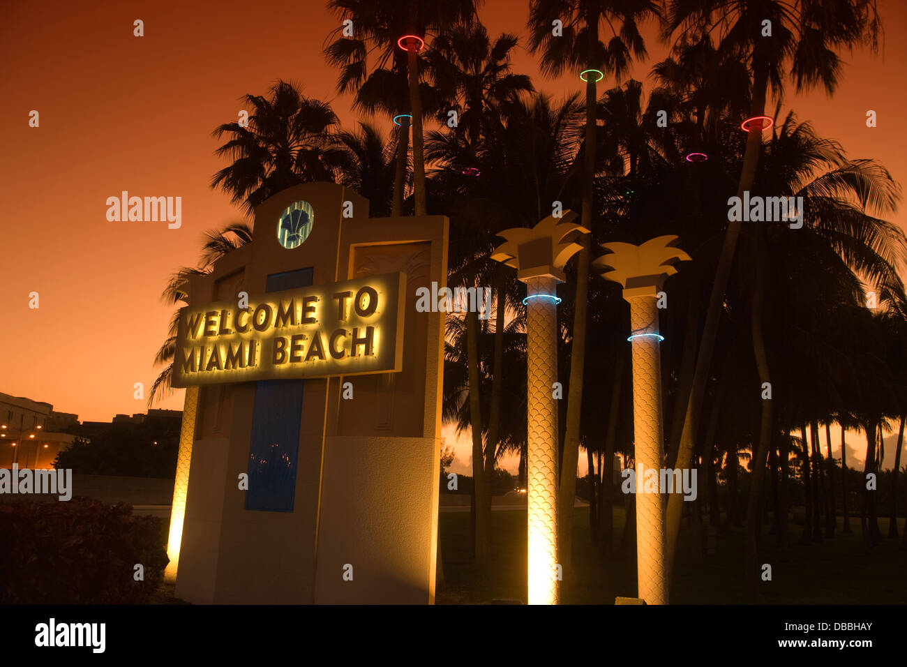 WELCOME TO MIAMI BEACH SIGN MIAMI BEACH FLORIDA USA Stock Photo - Alamy