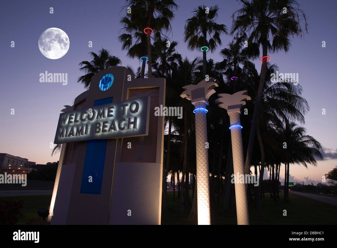 WELCOME TO MIAMI BEACH SIGN MIAMI BEACH FLORIDA USA Stock Photo - Alamy