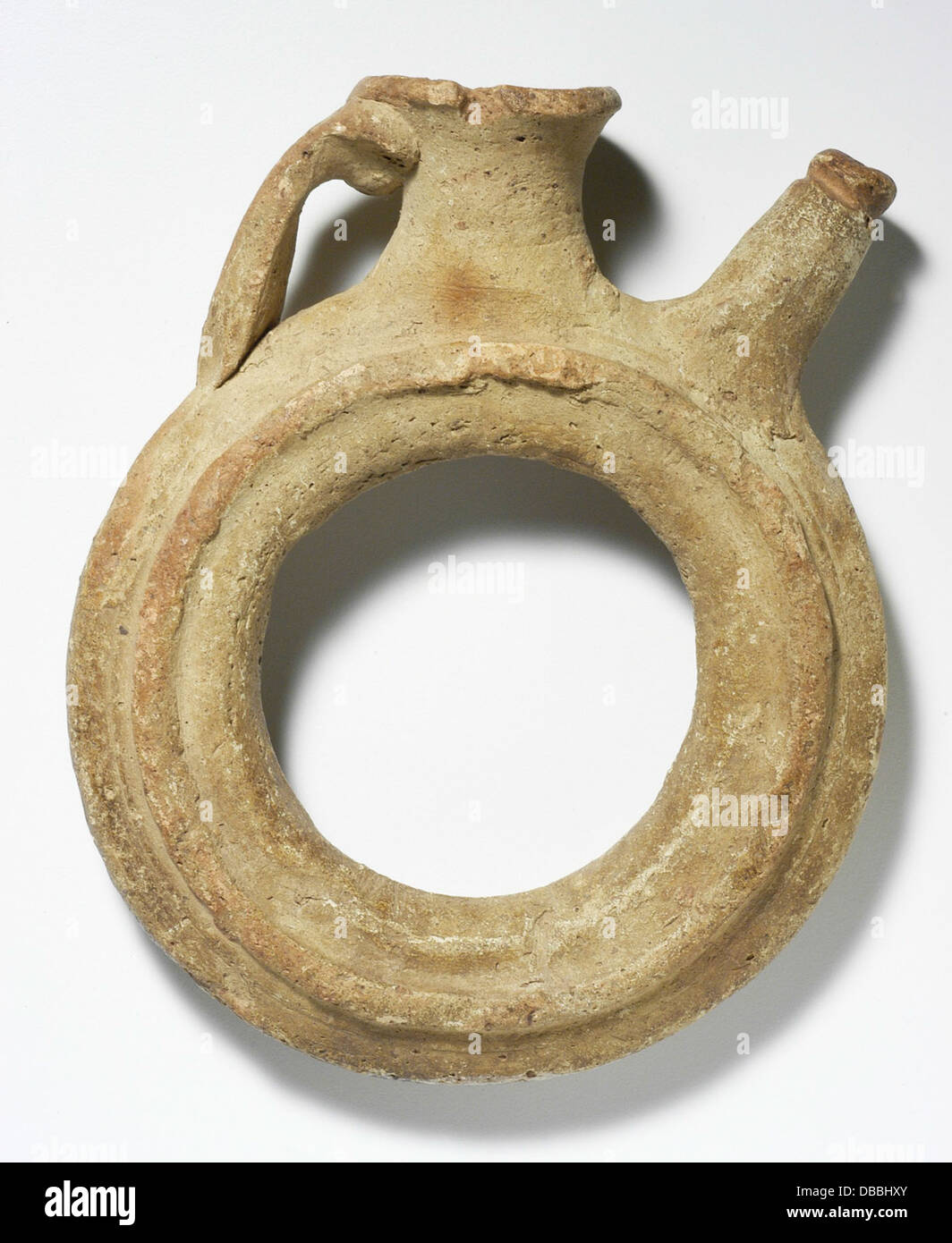 Ancient ceramic vase featuring hi-res stock photography and images - Alamy