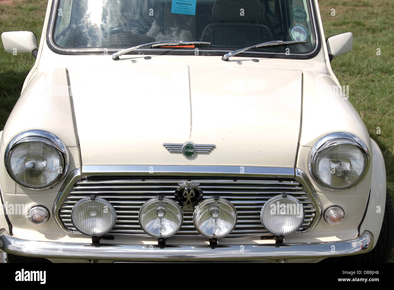 Classic mini white hi-res stock photography and images - Alamy