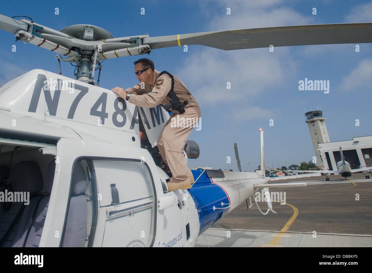 Air interdiction hi-res stock photography and images - Alamy