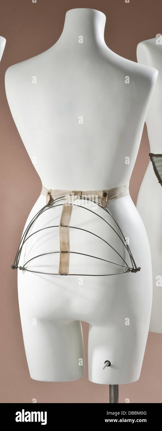 A woman's bustle from the LACMA collection, an essential undergarment ...