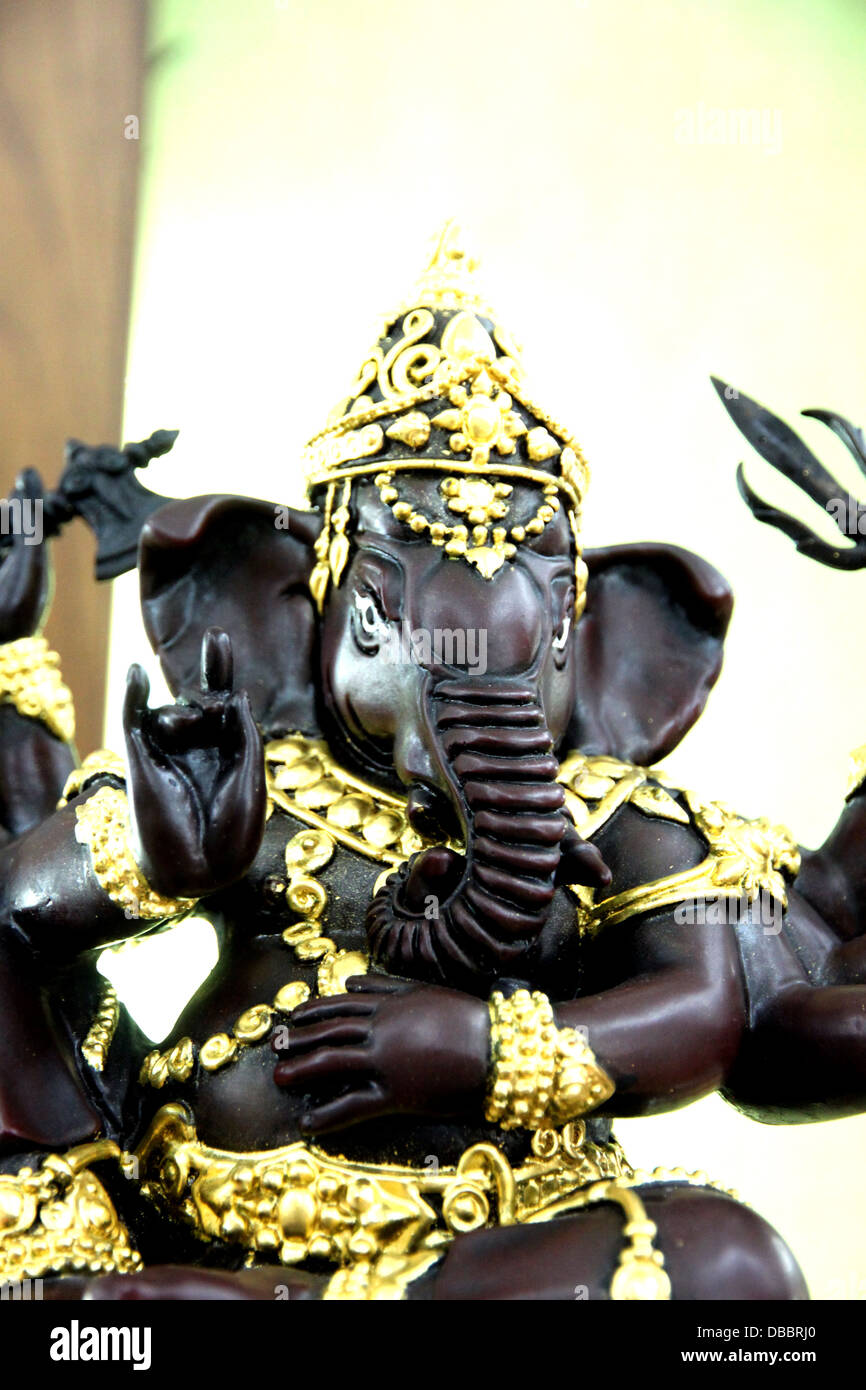 Ganesh elephant statue temple hi-res stock photography and images - Alamy