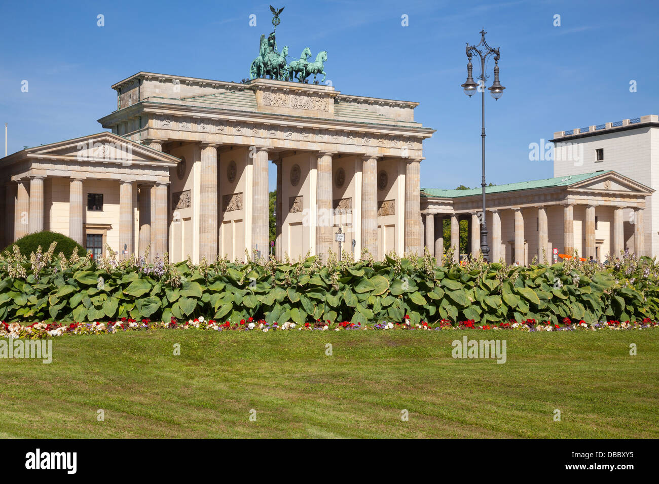 Brandenburg gate day time hi-res stock photography and images - Alamy