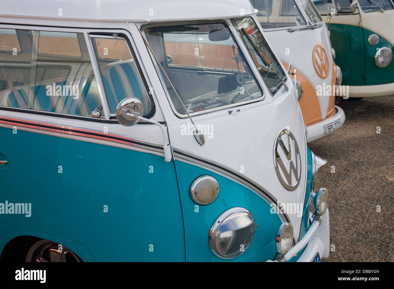 Vw bus beach hi-res stock photography and images - Alamy