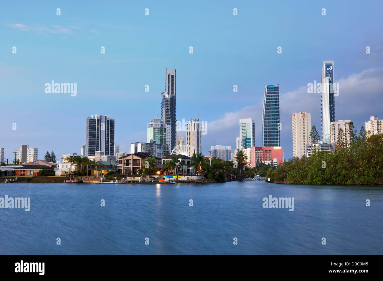 Twilight view across Nerang River to city skyline. Surfers Paradise ...