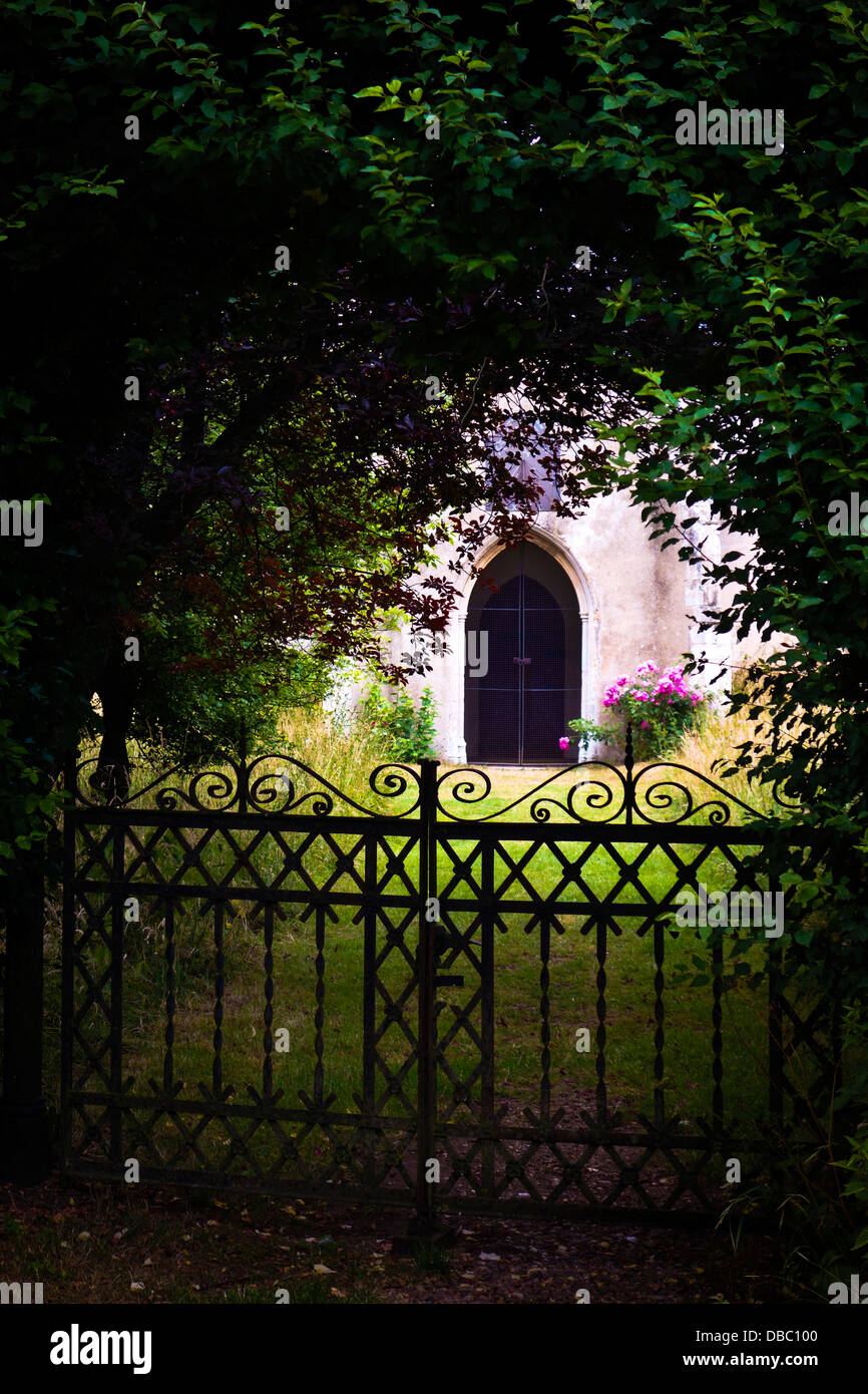Gate of church hi-res stock photography and images - Alamy