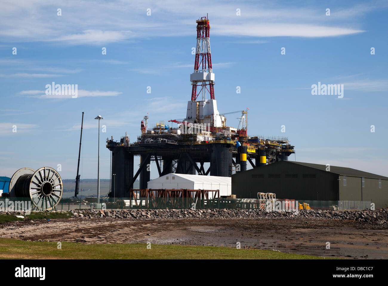 Sedco 712 Rig owned by Transocean Inc. a Semisub drilling rig at ...