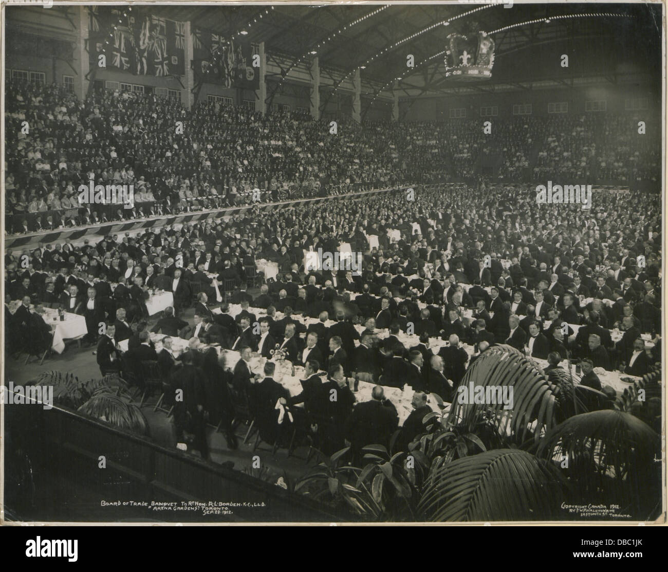 A photograph of the Board of Trade banquet held in honor of Rt Hon RL ...