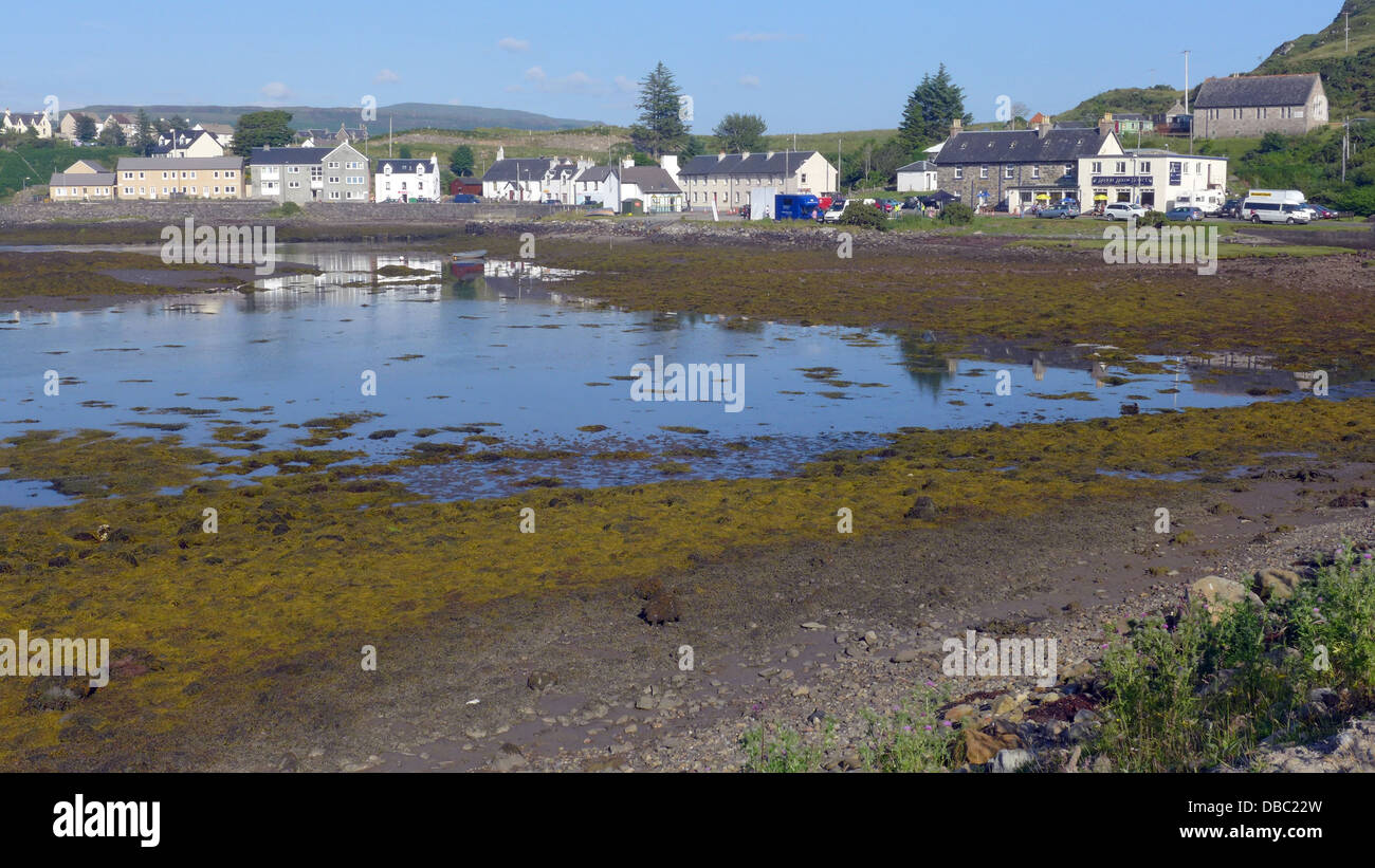 Houses along the road that passes through the village of Bunessan ...