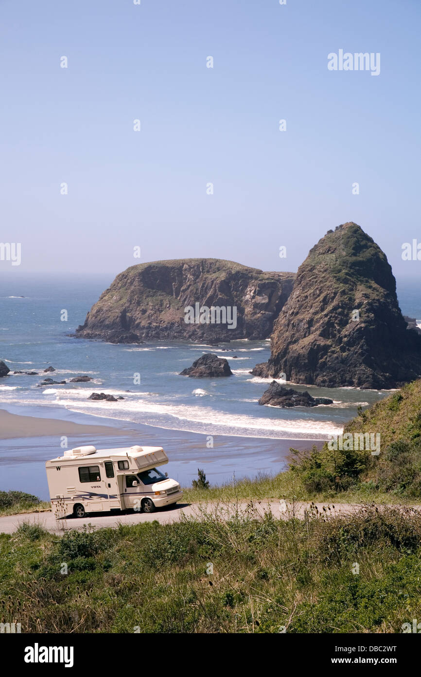 Whalehead Beach at Samuel H. Boardman State Park near Brookings, Oregon ...