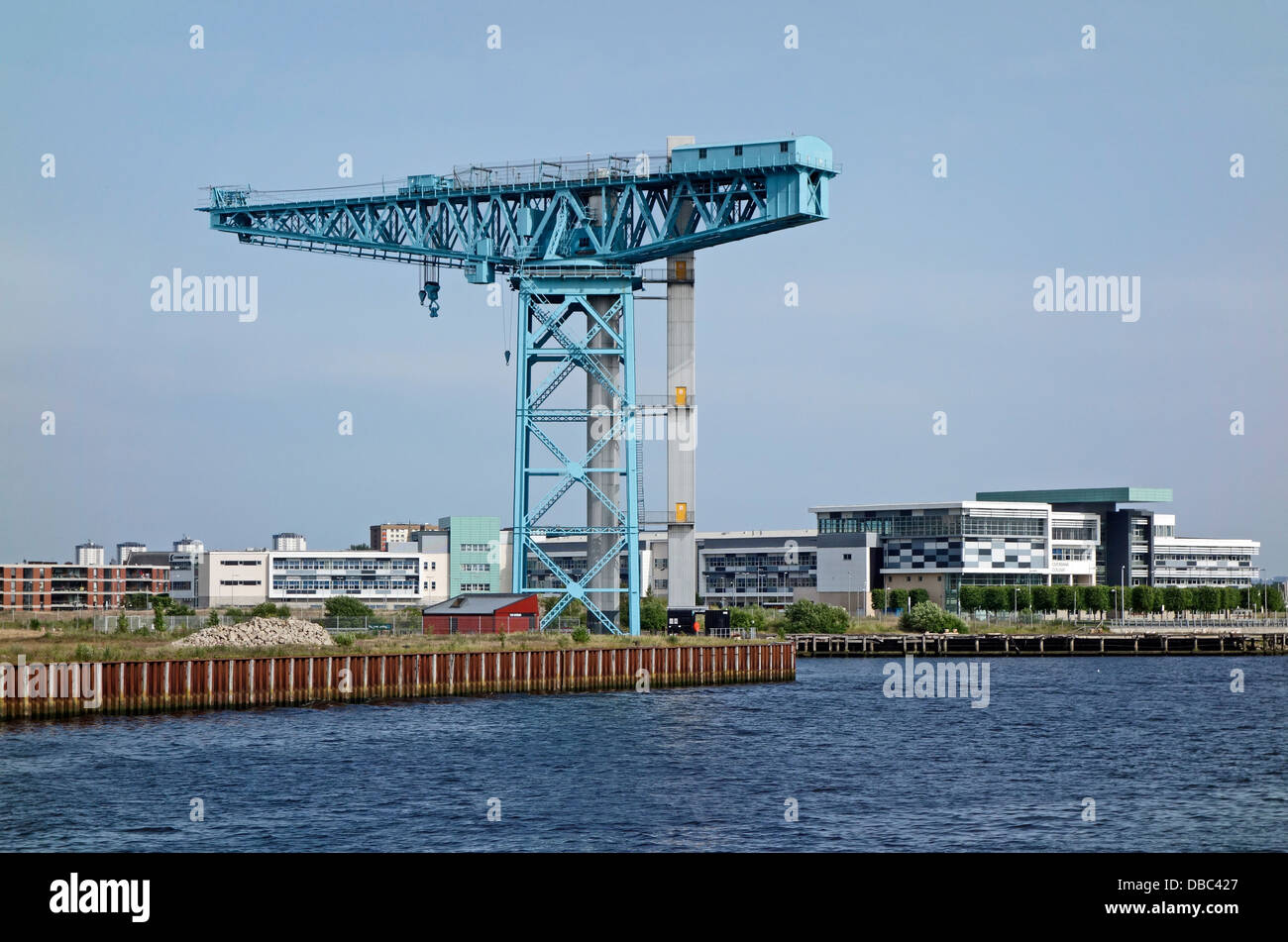 Clydebank college in clydebank west hi-res stock photography and images ...