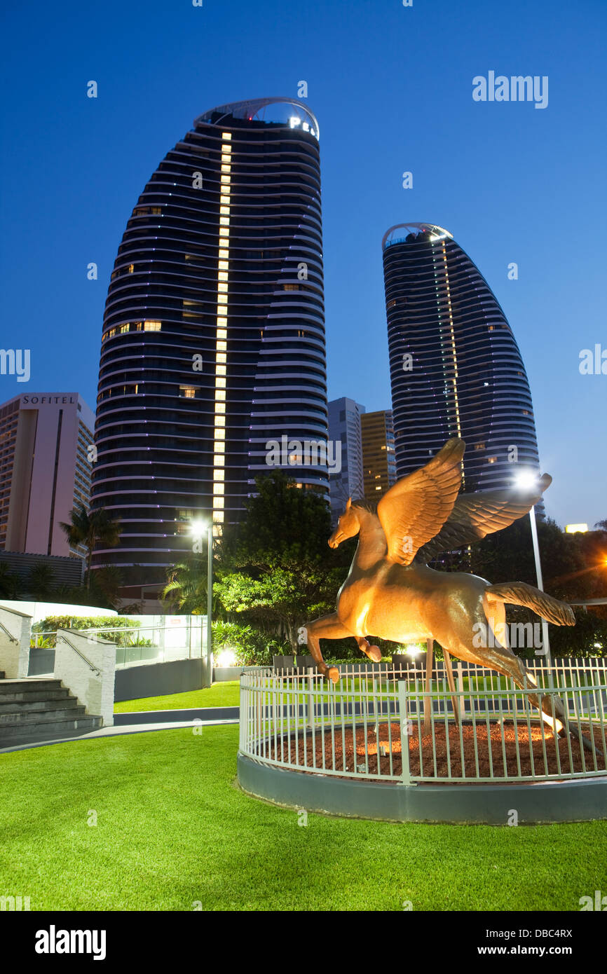 Oracle Building at twilight. Broadbeach, Gold Coast, Queensland ...