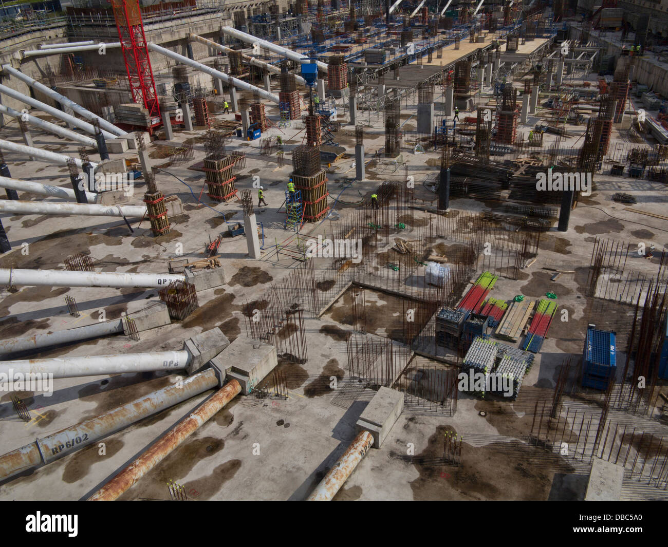 Wharf workers hi-res stock photography and images - Alamy