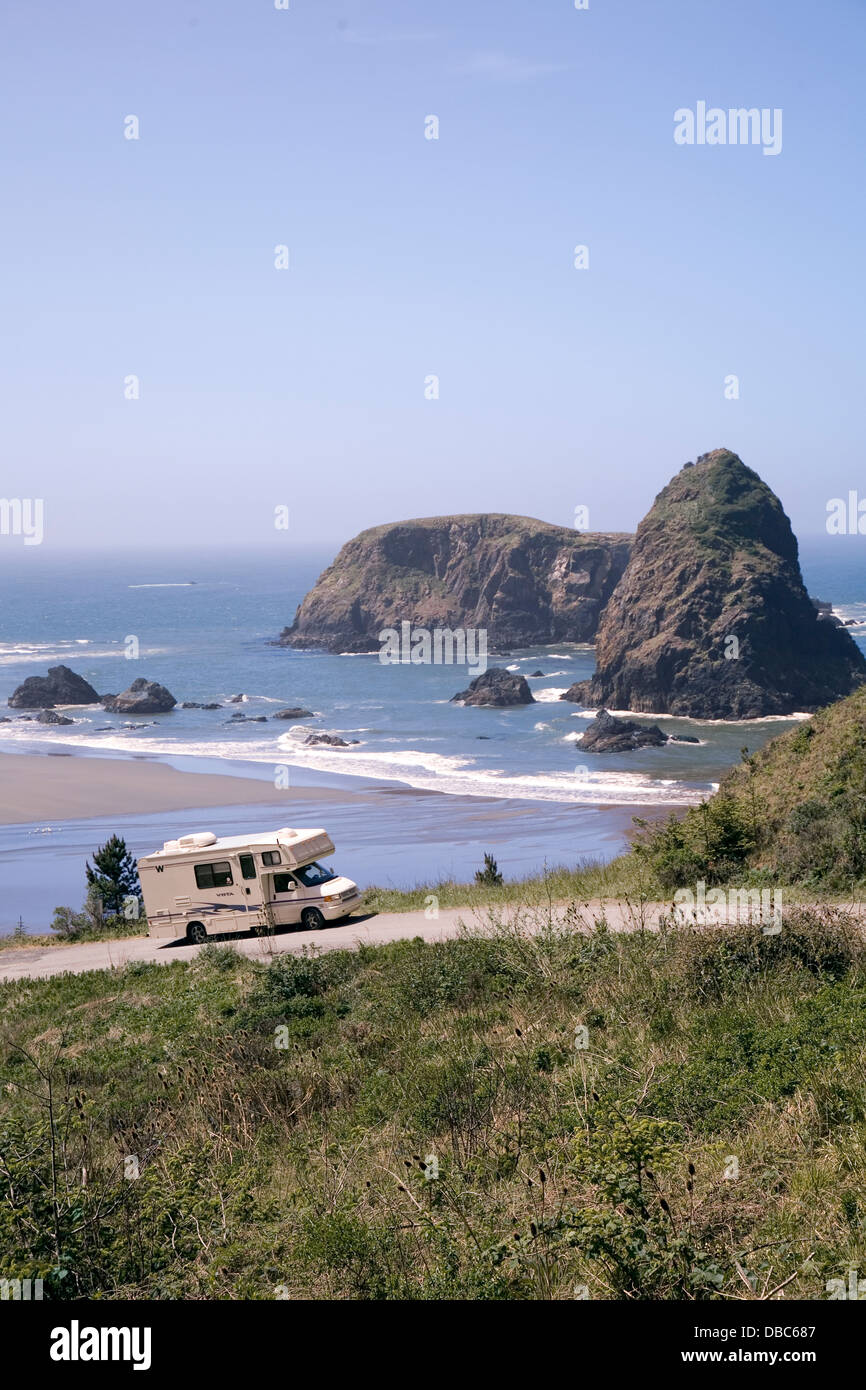Whalehead Beach at Samuel H. Boardman State Park near Brookings, Oregon ...