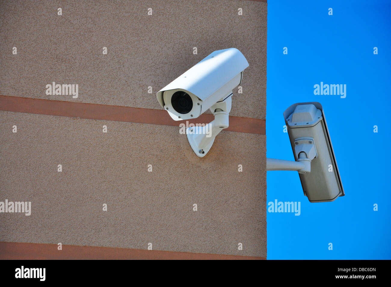 Security building hi-res stock photography and images - Alamy