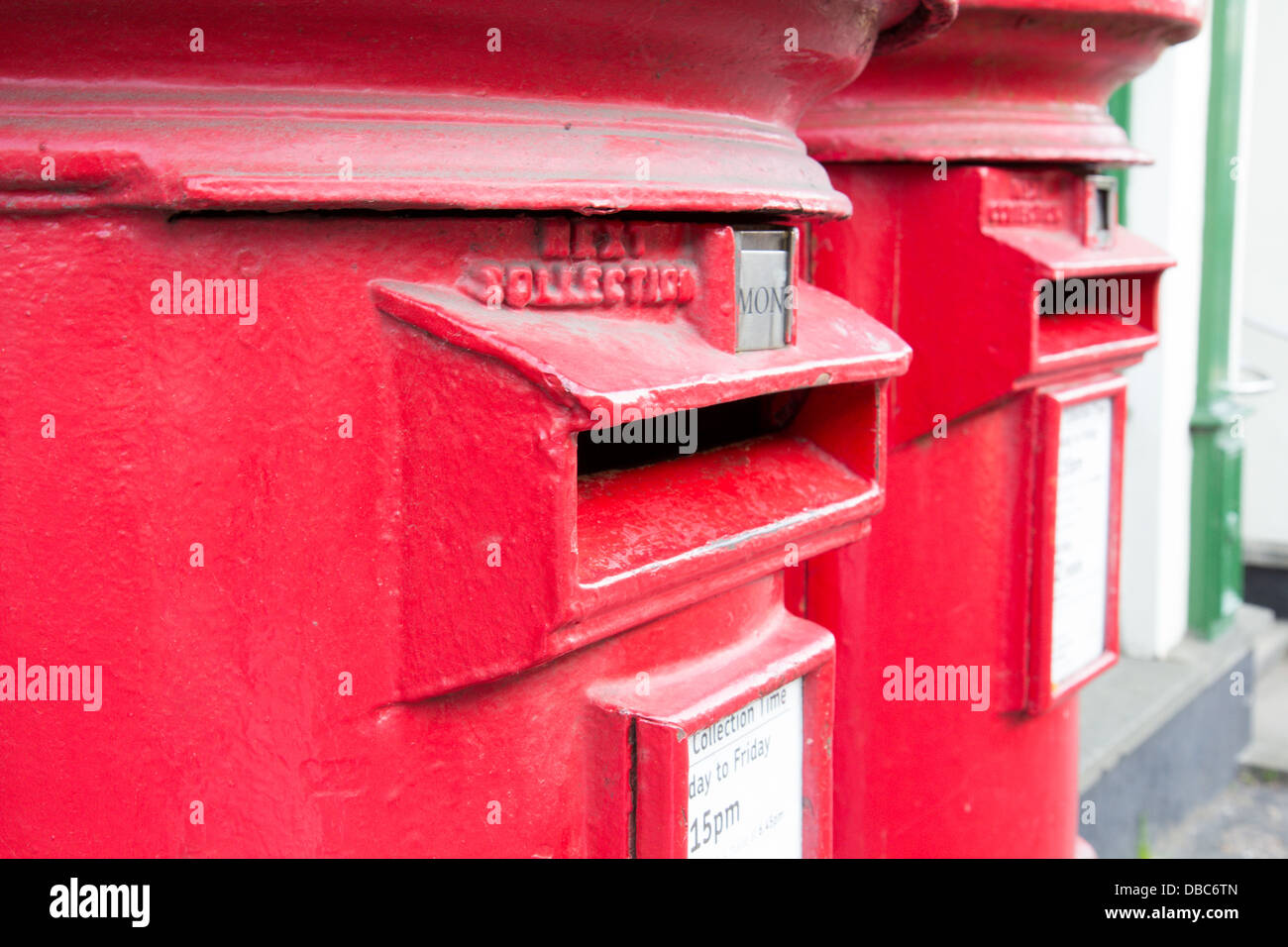 Royal mail post boxes hi-res stock photography and images - Alamy