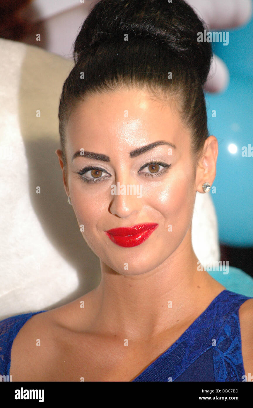 The smurfs 2 hi-res stock photography and images - Alamy