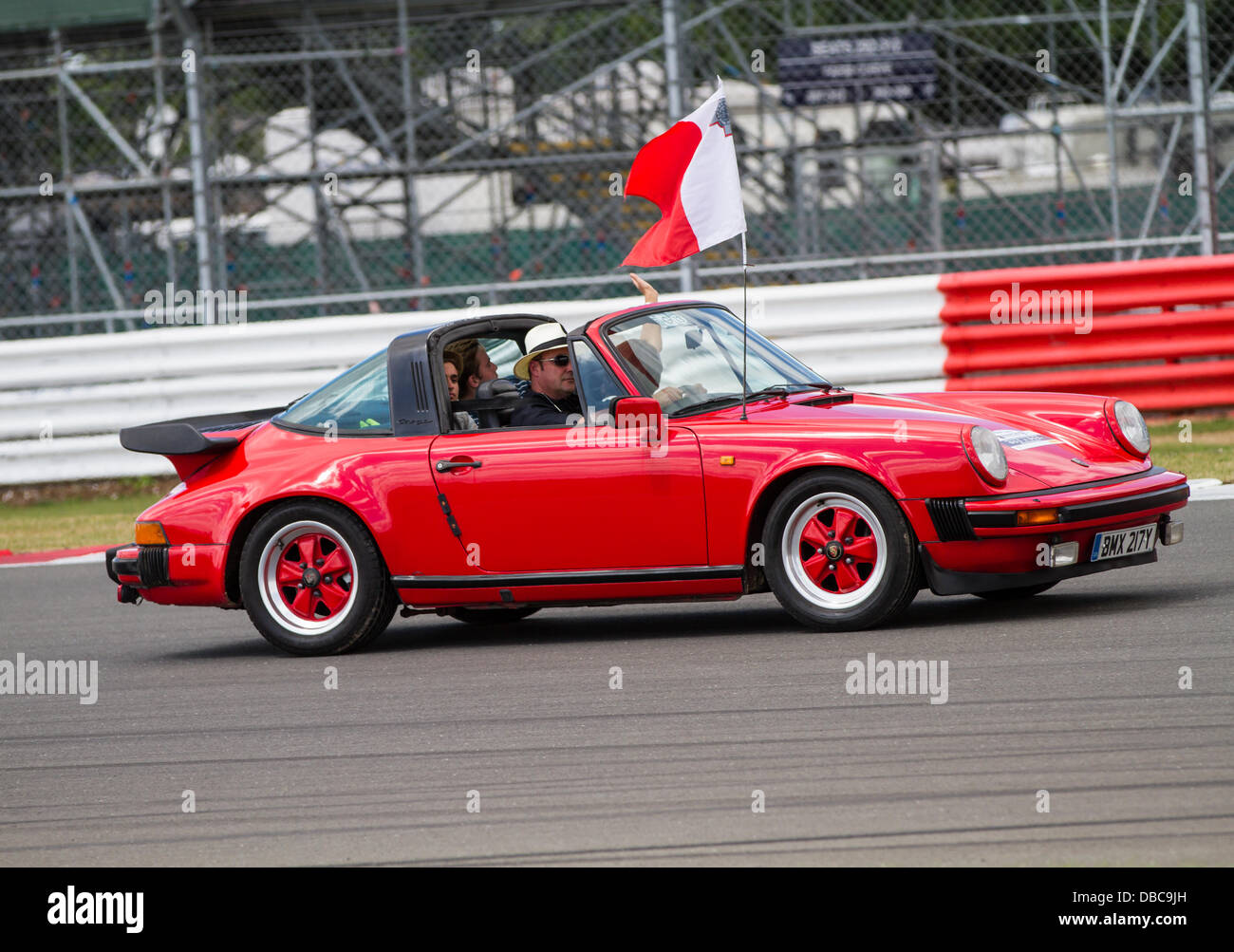 Porsche 911 parade at Silverstone Classic, over 1200 porsche 911 ...