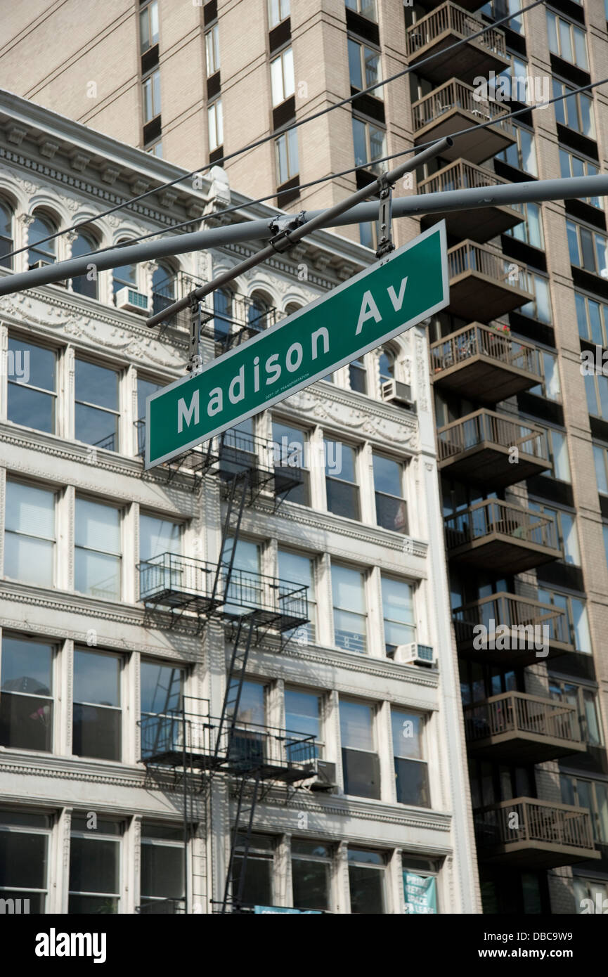 New york street sign madison avenue hi-res stock photography and images ...
