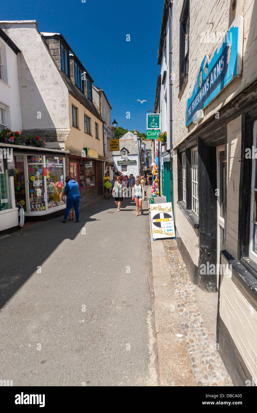 Looe street scene cornwall hi-res stock photography and images - Alamy