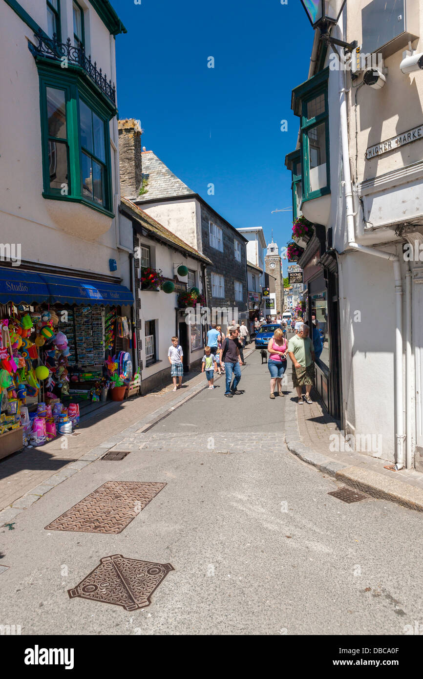 Looe street scene cornwall hi-res stock photography and images - Alamy