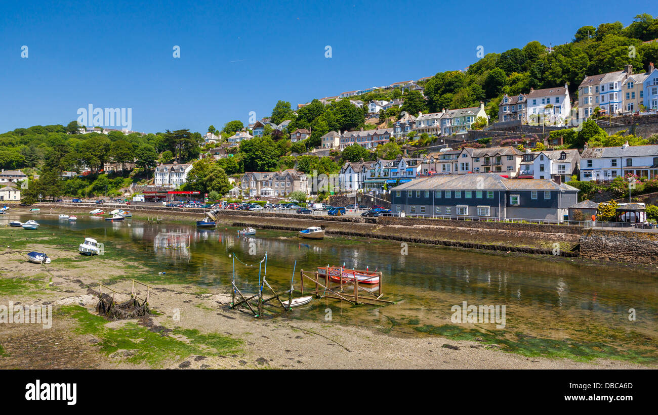 Fishing boats looe harbour cornwall hi-res stock photography and images ...