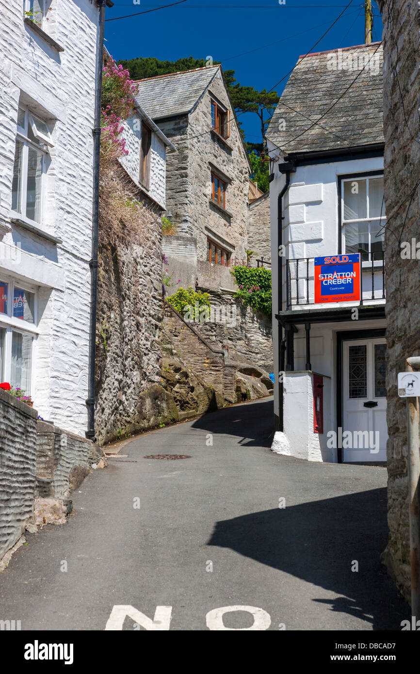 Street scene polperro cornwall hi-res stock photography and images - Alamy