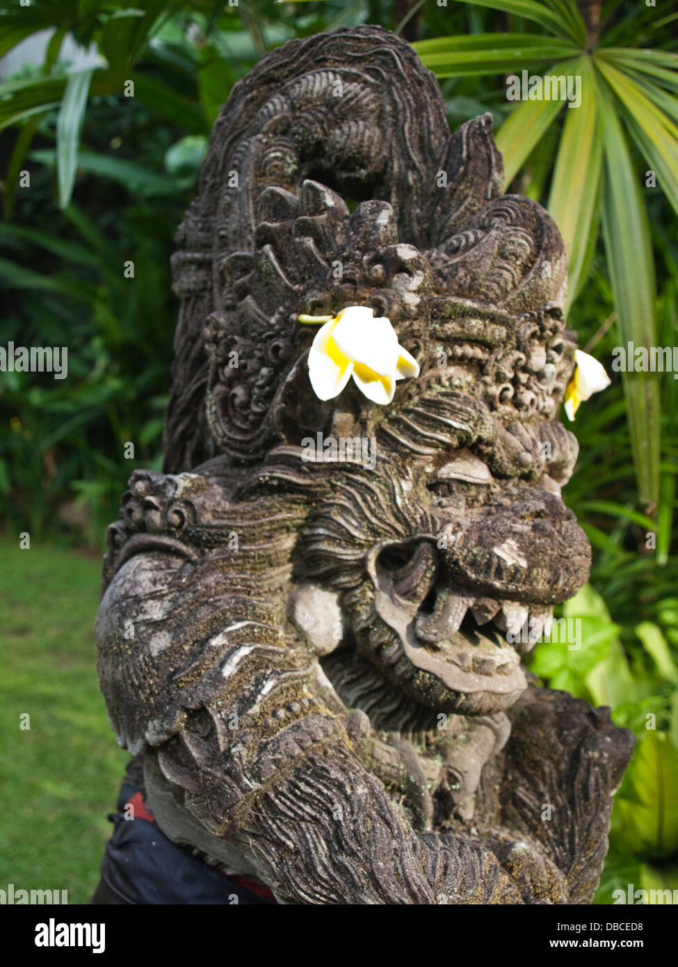 Tropical sculpture hi-res stock photography and images - Alamy