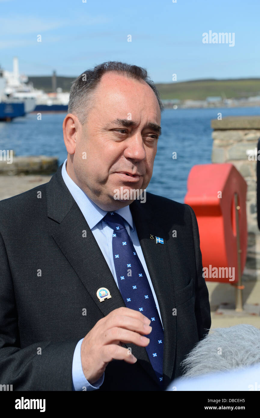 Scottish first minister alex salmond hi-res stock photography and ...