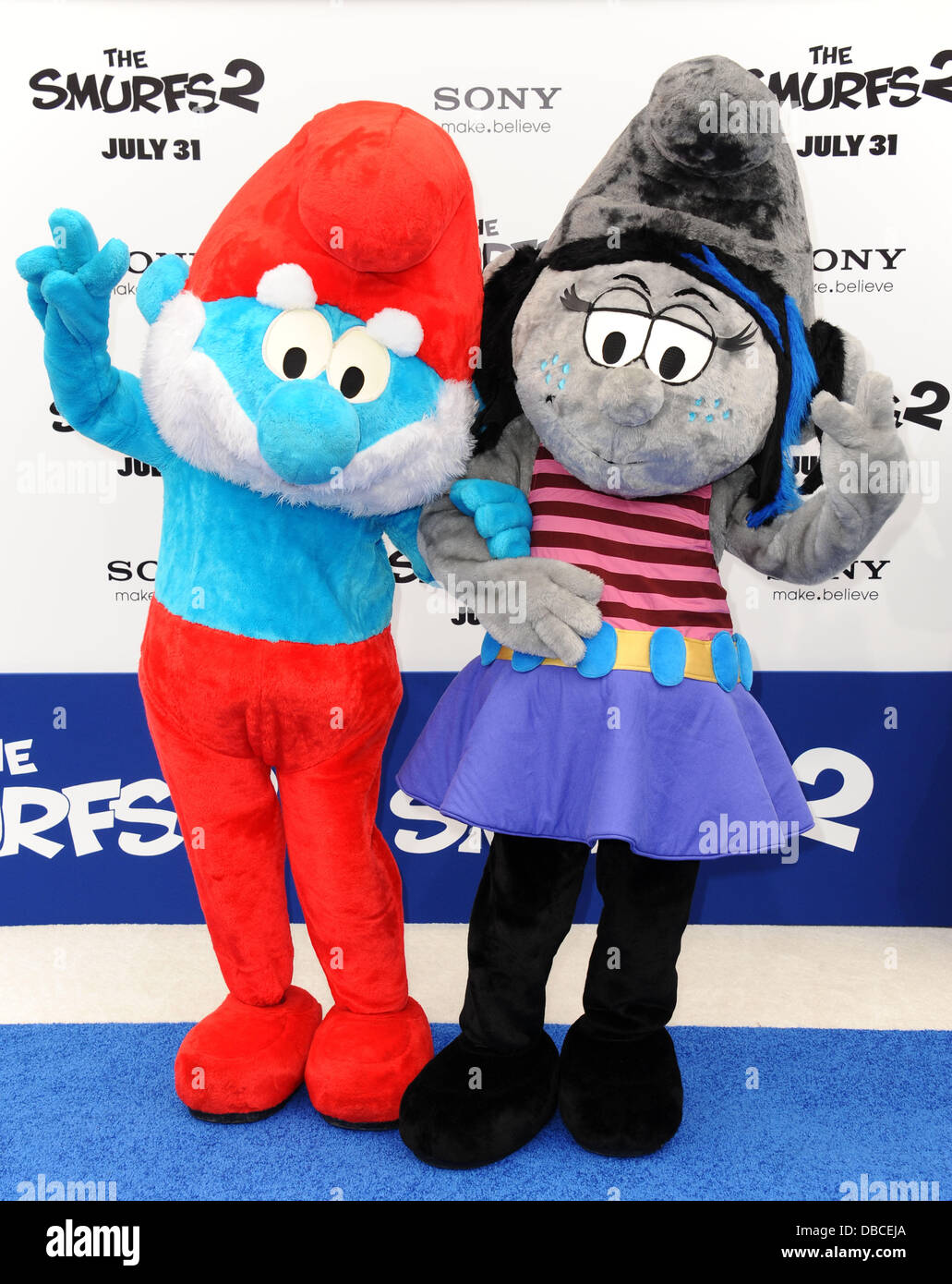 Los Angeles, California, USA. 28th July, 2013. Smurf's attending the ...