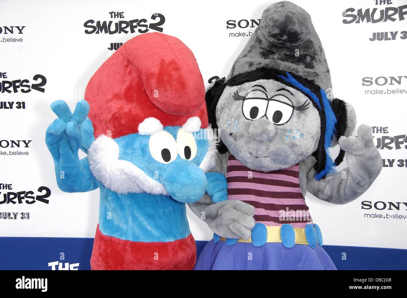 Los Angeles, CA. 28th July, 2013. Smurfs at arrivals for THE SMURFS 2 ...