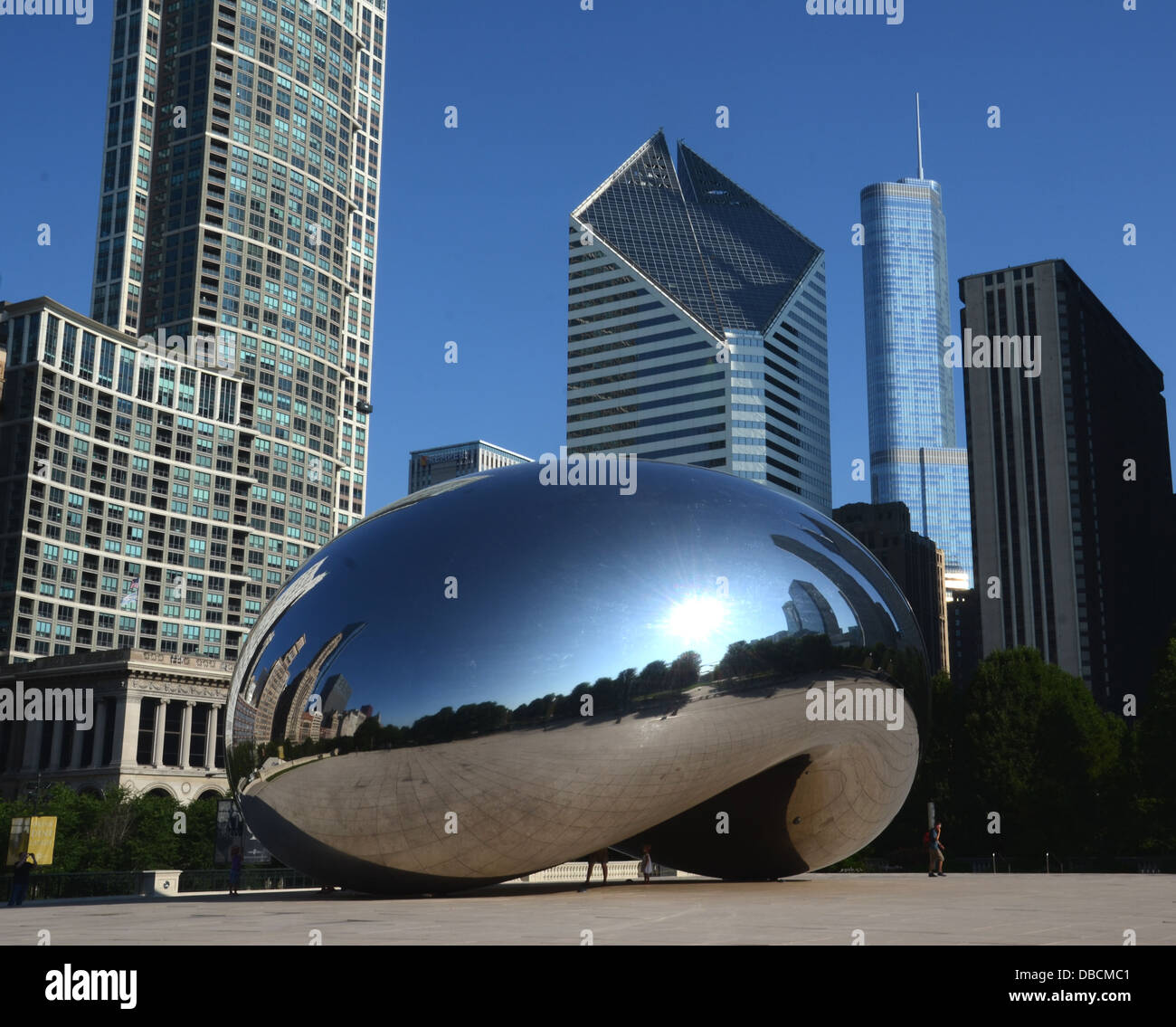 Cloud gate hi-res stock photography and images - Alamy