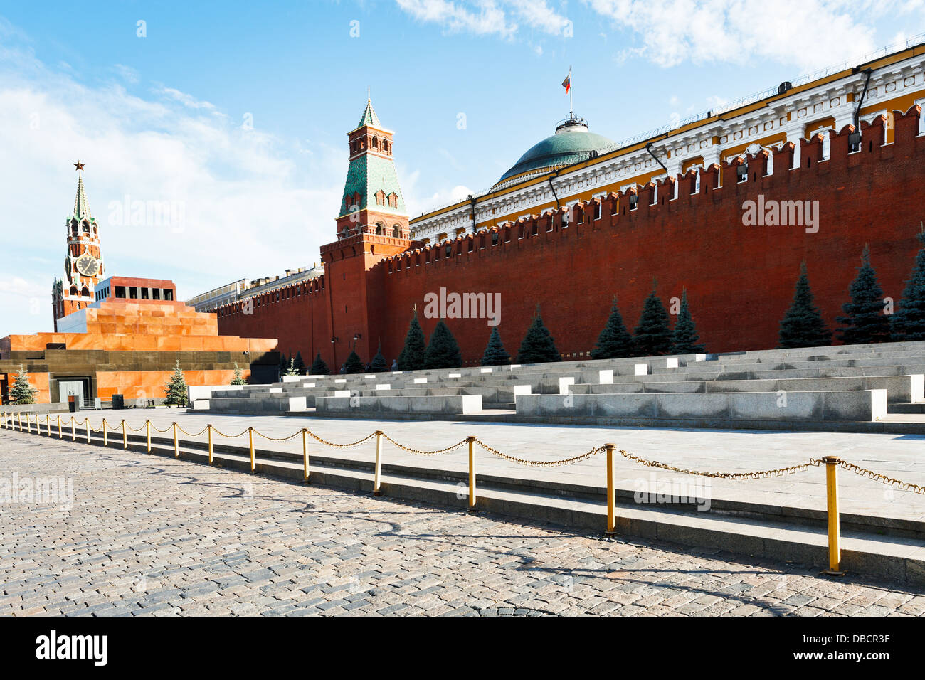 Lenin mausoleum mausoleum red square hi-res stock photography and ...