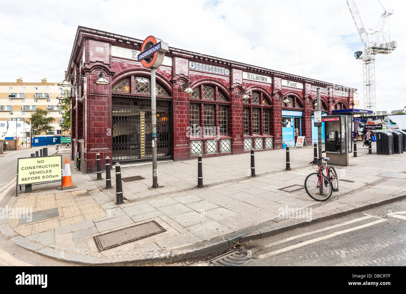 Kilburn park tube station hi-res stock photography and images - Alamy