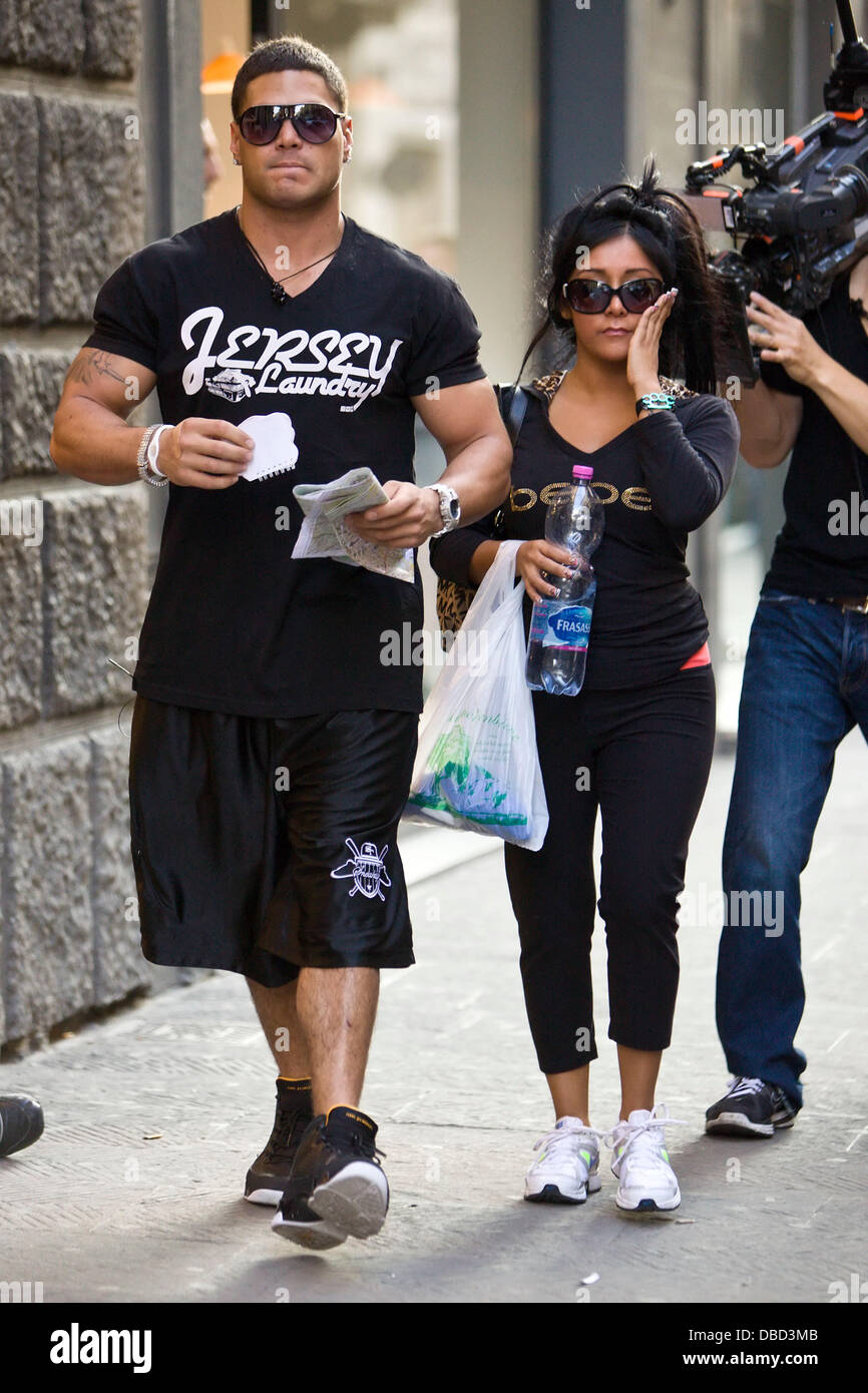 Ronnie Ortiz-Magro and Nicole 'Snooki' Polizzi of 'Jersey Shore ...