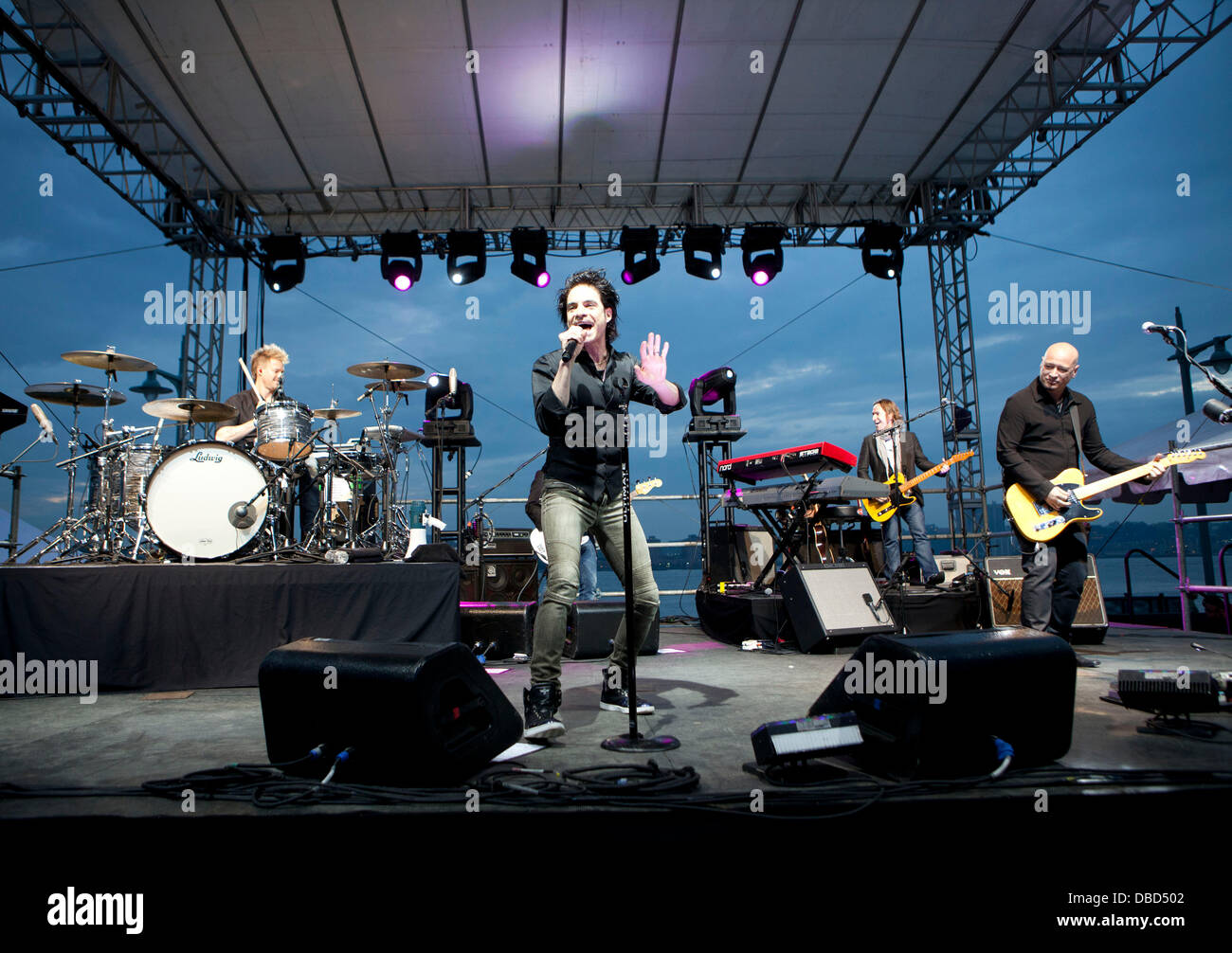 Train perform live at Chelsea Piers sponsored by Lipton Ice Tea and ...