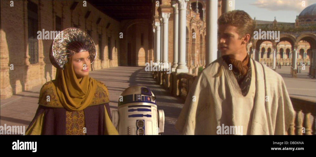 STAR WARS: EPISODE II - ATTACK OF THE CLONES (2002) NATALIE PORTMAN HAYDEN CHRISTENSEN R2-D2 ...
