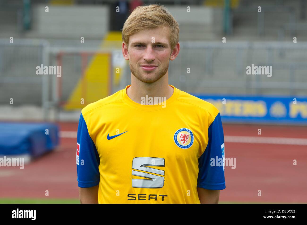 Jan Washausen of German Bundesliga club Eintracht Braunschweig during ...