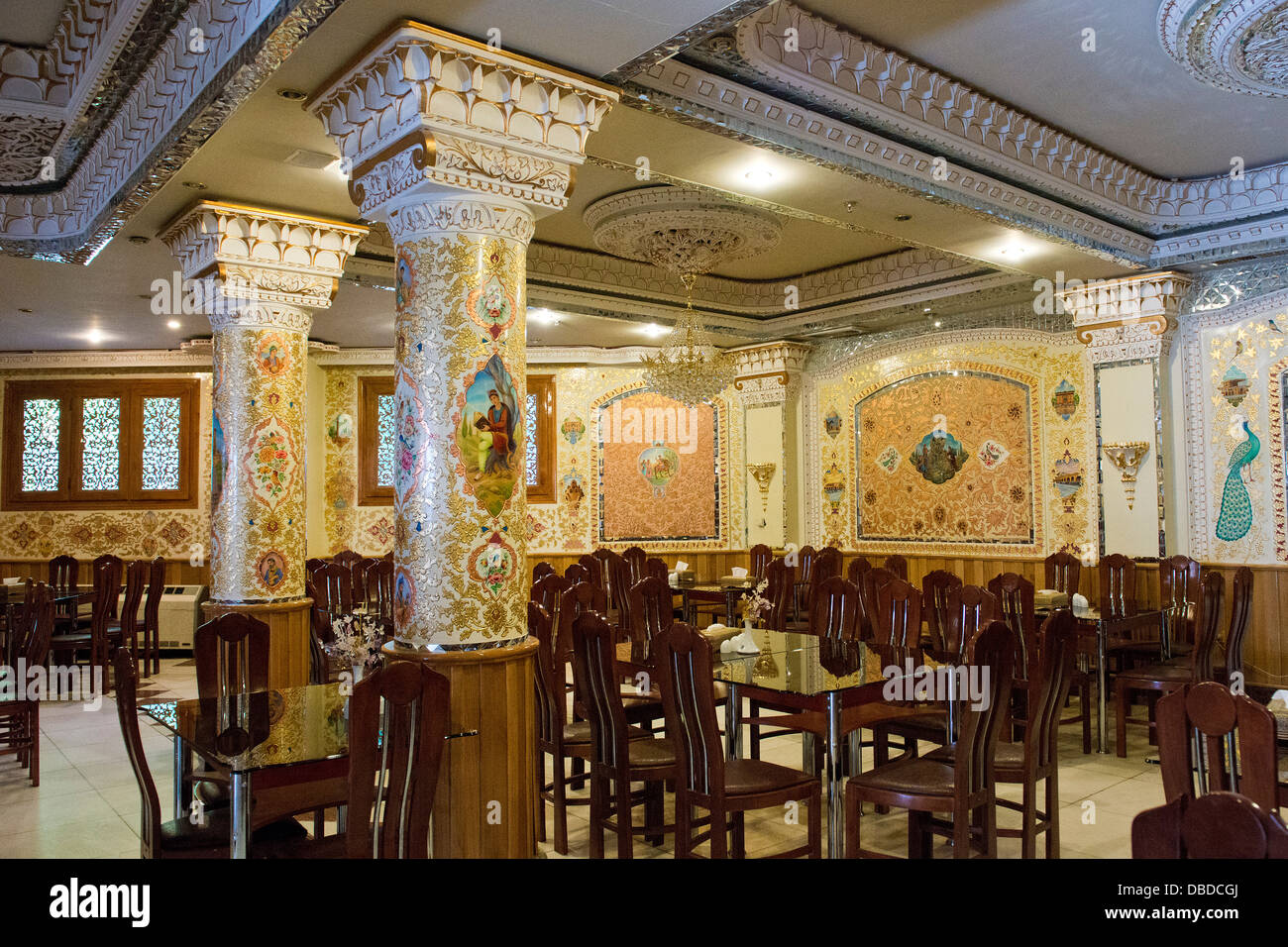 Asia, Iran, Isfahan, Traditional restaurant Stock Photo - Alamy