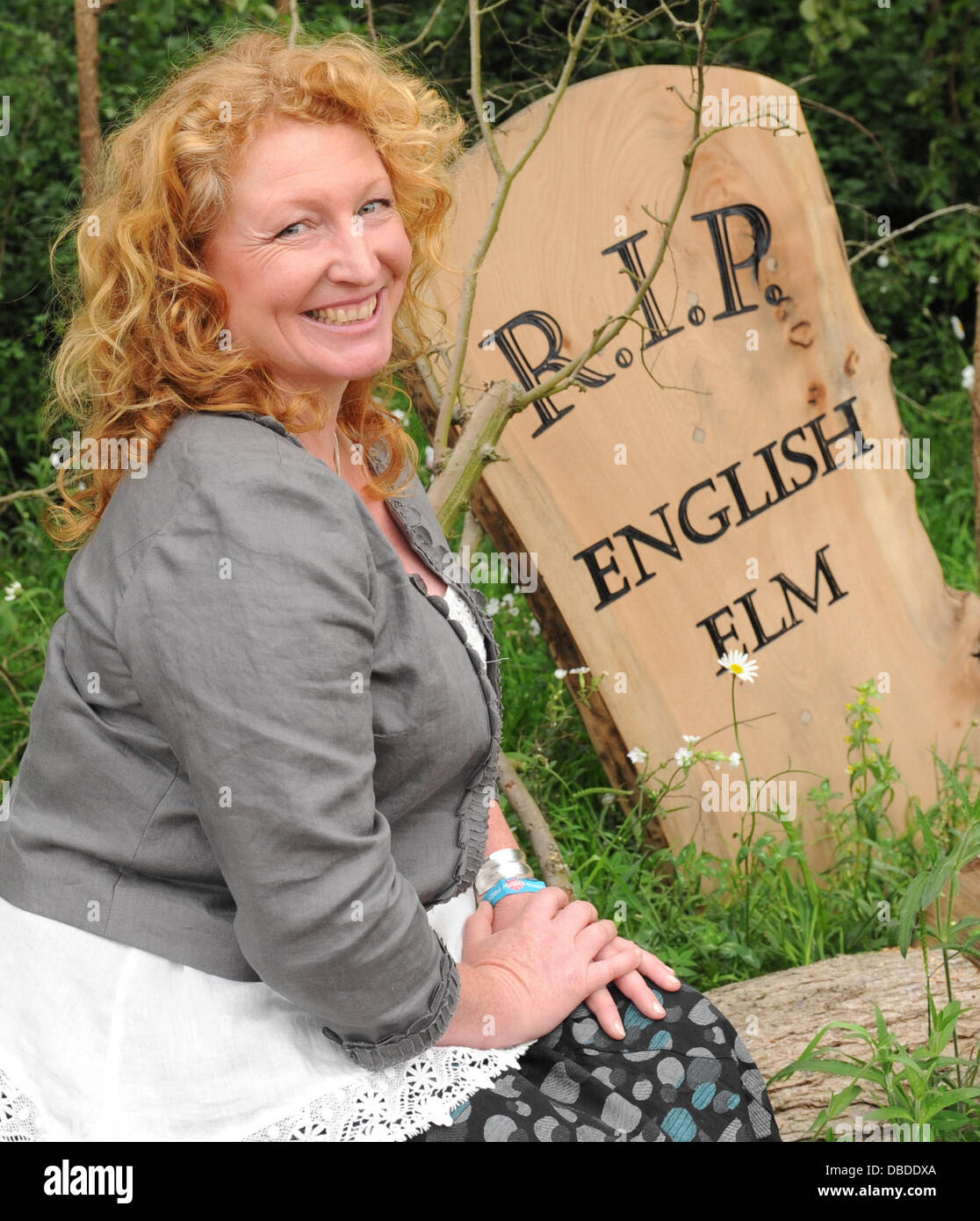Charlie dimmock hi-res stock photography and images - Alamy