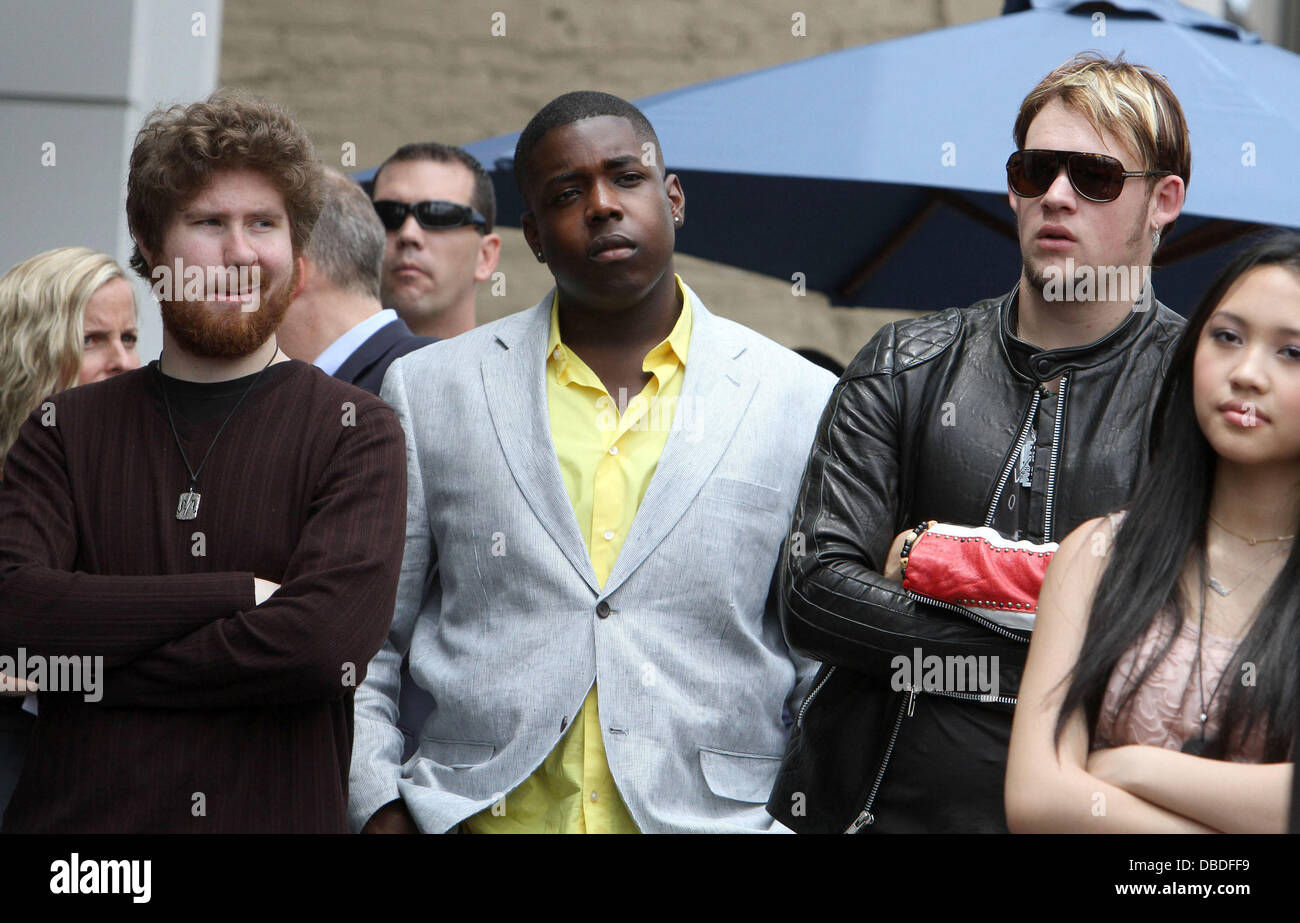Casey Abrams and James Durbin Simon Fuller receives a star on the ...