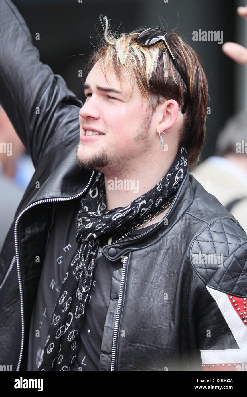James Durbin Simon Fuller receives a star on the Hollywood Walk of Fame ...