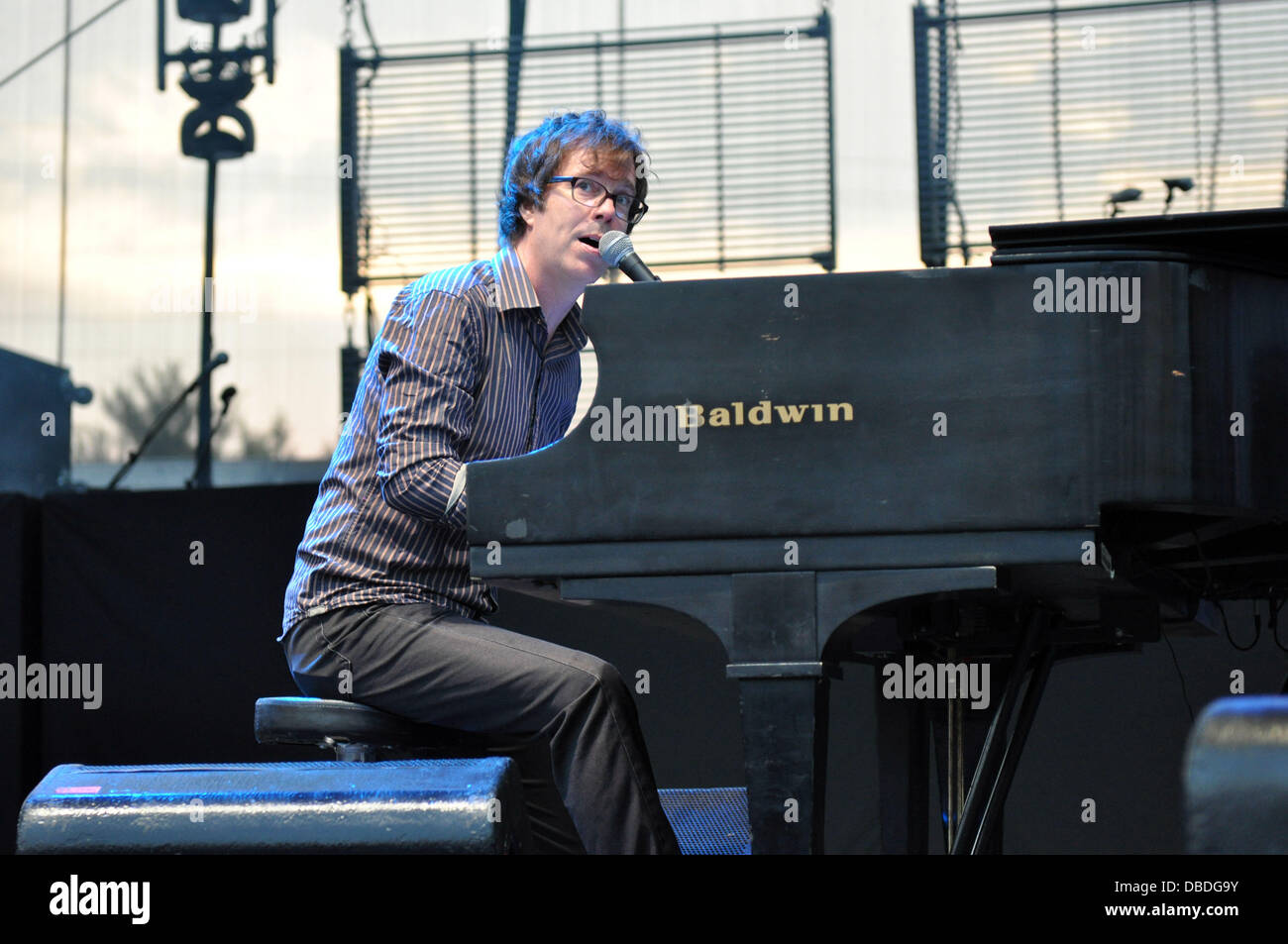 Singer ben folds hi-res stock photography and images - Alamy