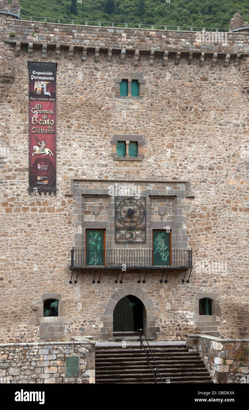 SPAIN; CANTABRIA; THE TOWER IN POTES; TORRE DEL INFANTADO Stock Photo ...