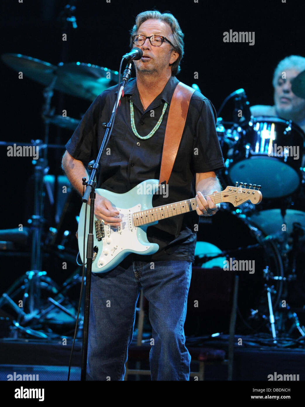 Eric clapton albert hall hi-res stock photography and images - Alamy