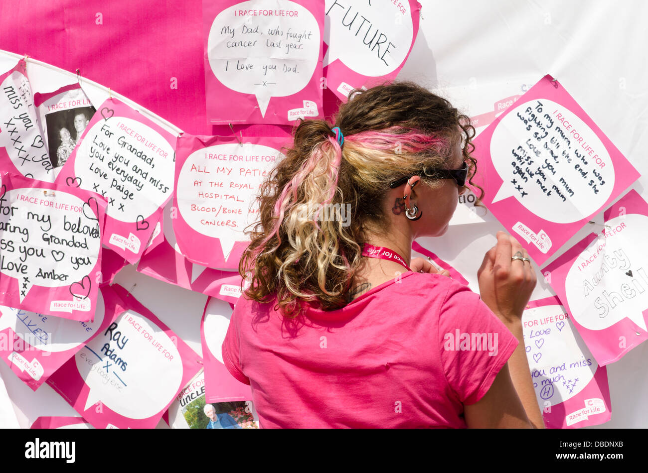 Cancer research uk walk hi-res stock photography and images - Alamy